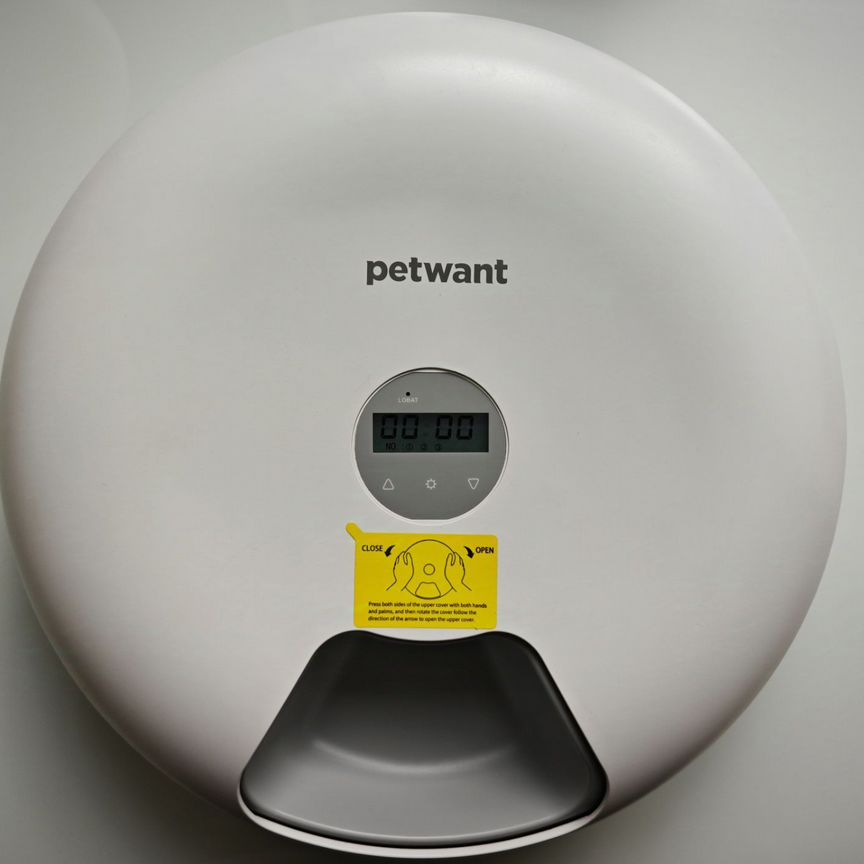 Автоматическая кормушка для животных petwant f6