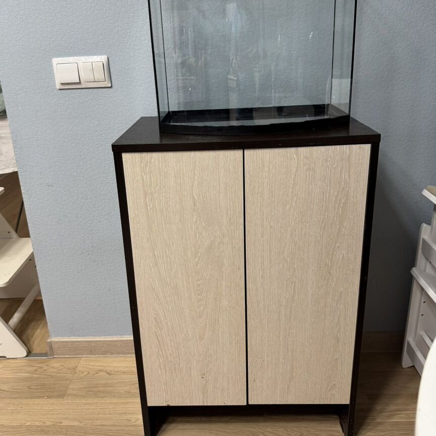 Аквариум с тумбой