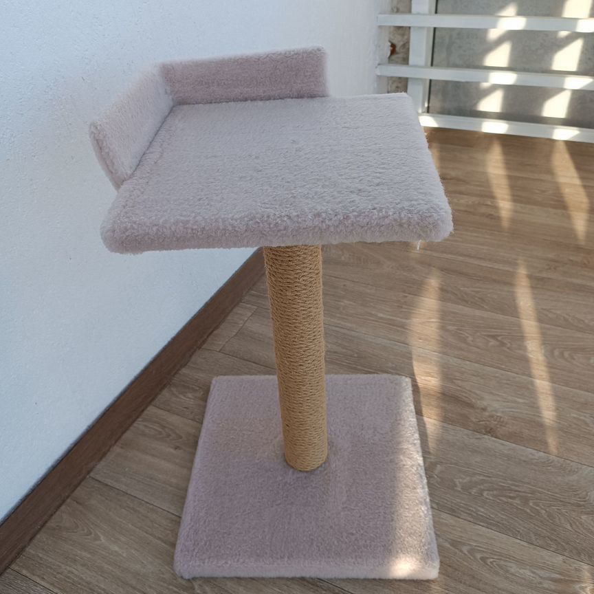 Когтеточка с лежанкой