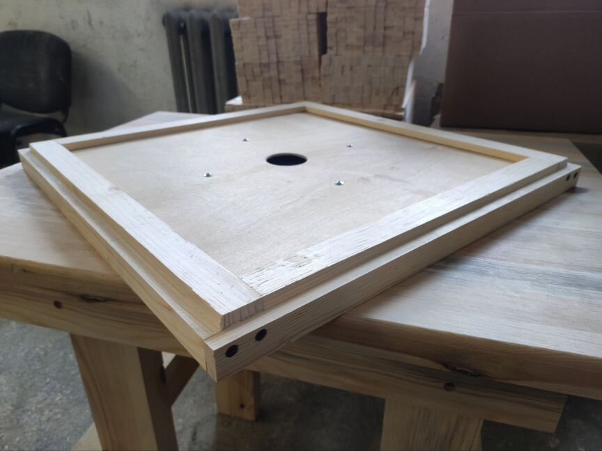 Пчелоудалитель, корпусная разделительная решётка