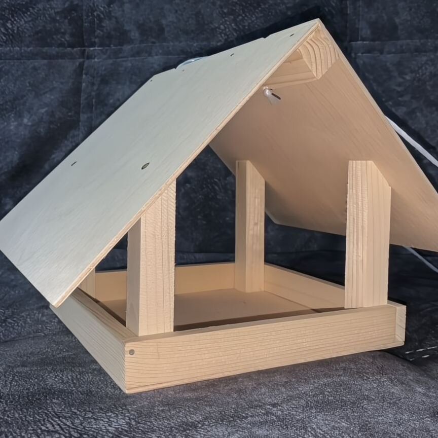 Кормушка для птиц