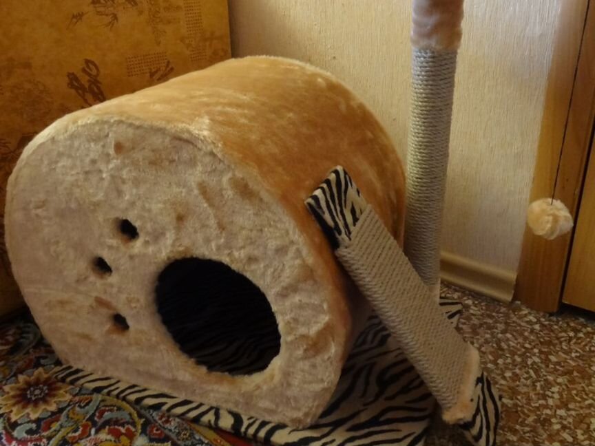 Домик для кошки с когтеточкой