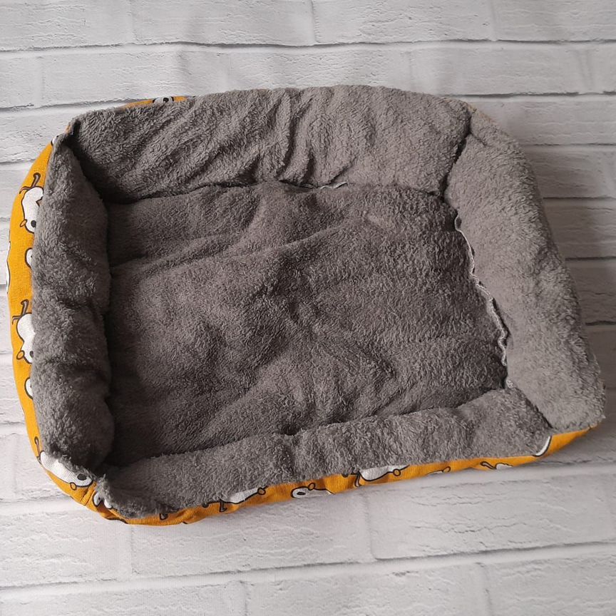 Лежанка для кошек и собак