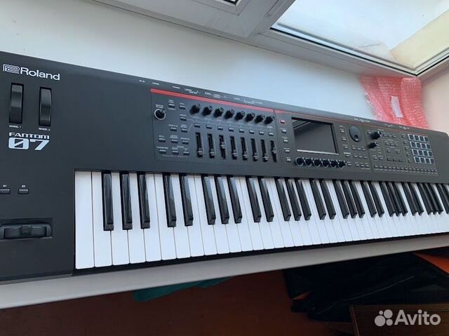 Roland Fantom 07 синтезатор купить в Москве | Хобби и отдых | Авито