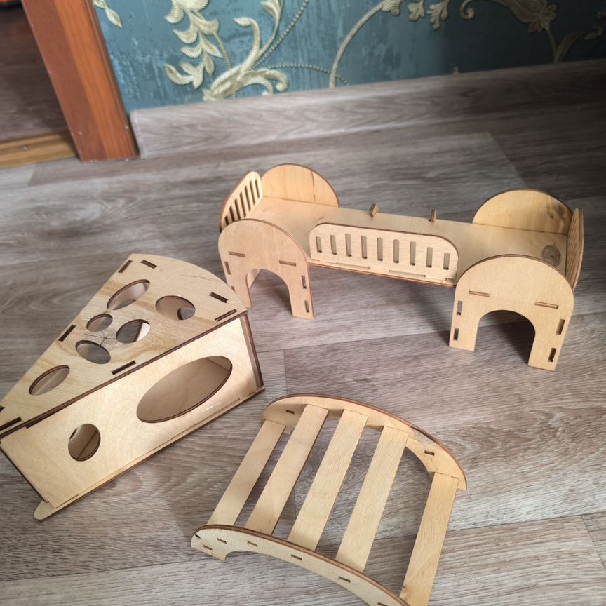 Домики и мостик для грызунов (для хомяков)