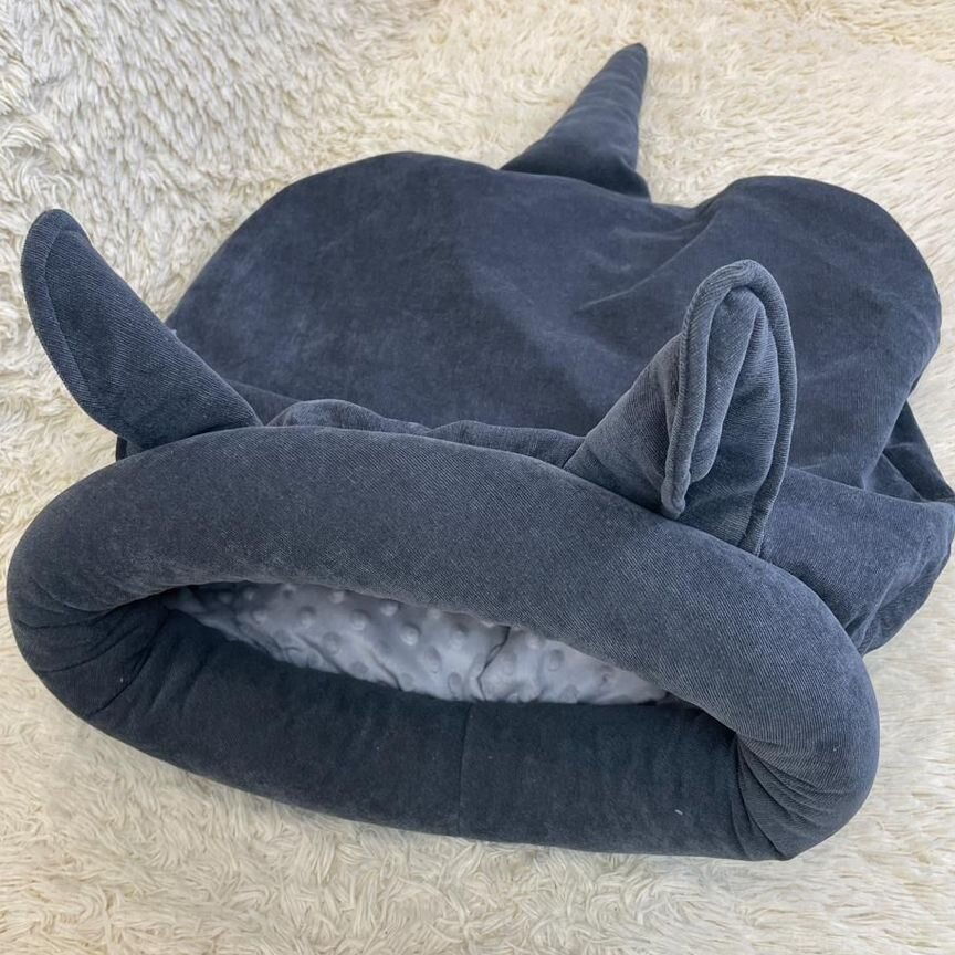 Лежанка для кошек