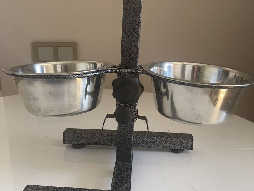 Стойка/ кормушка/ подставка для корма для собак