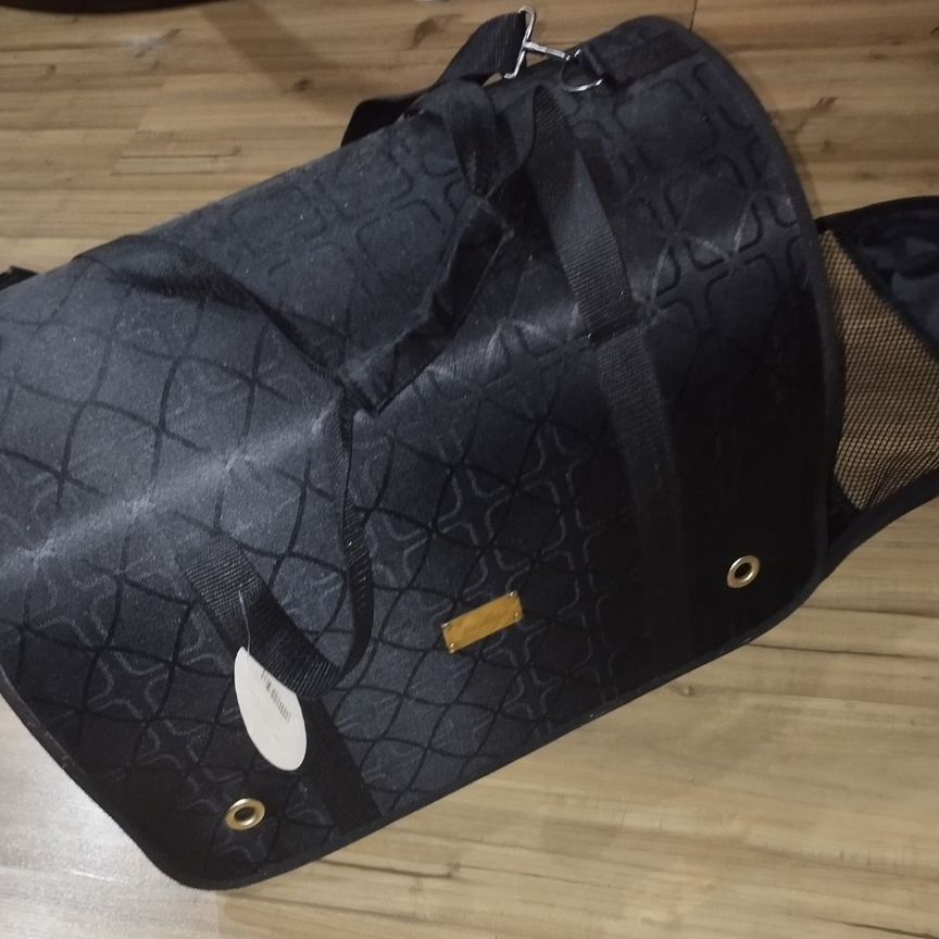 Переноска для кошек и маленьких собак