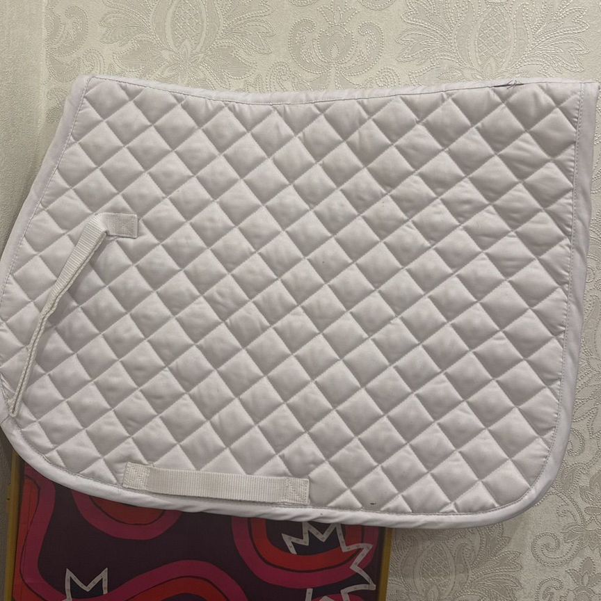 Вальтрап для лошади белый