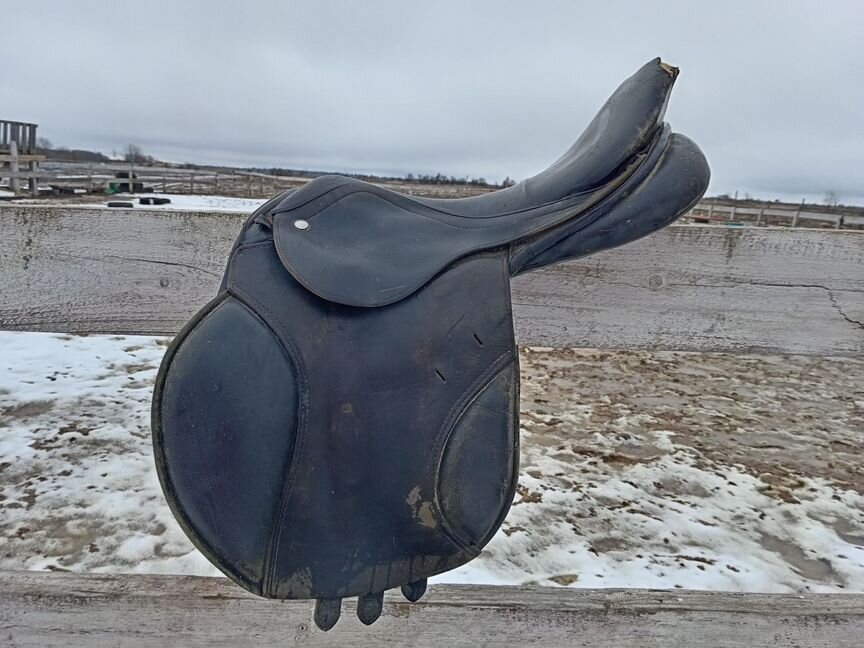 Седло троеборное