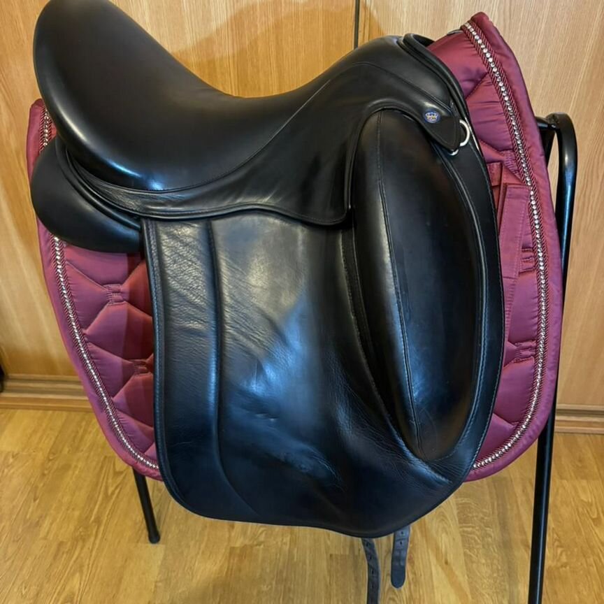 Седло выездковое 16.5