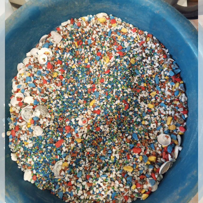 Камушки песок