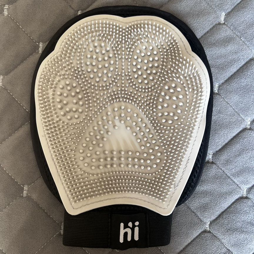 Рукавица для груминга HI pet