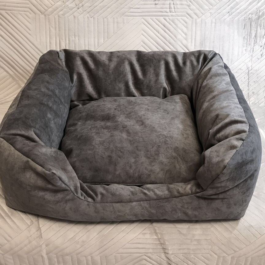 Лежанка для собак средних пород и кошек