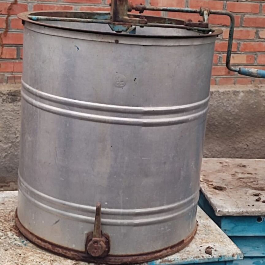 Медогонка механическая оцинкованная на 2-е рамки