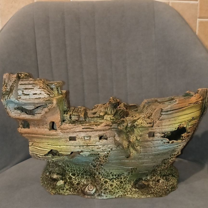 Корабль в аквариум