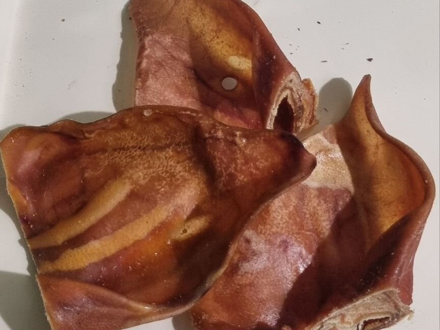 Собачьи лакомства сушеные свиные ушки