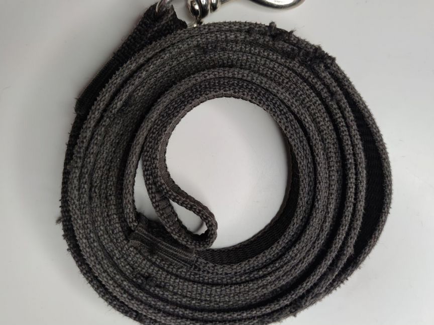 Крепкий поводок для собак