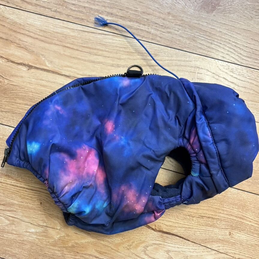 Зимний комбинезон для маленькой собаки