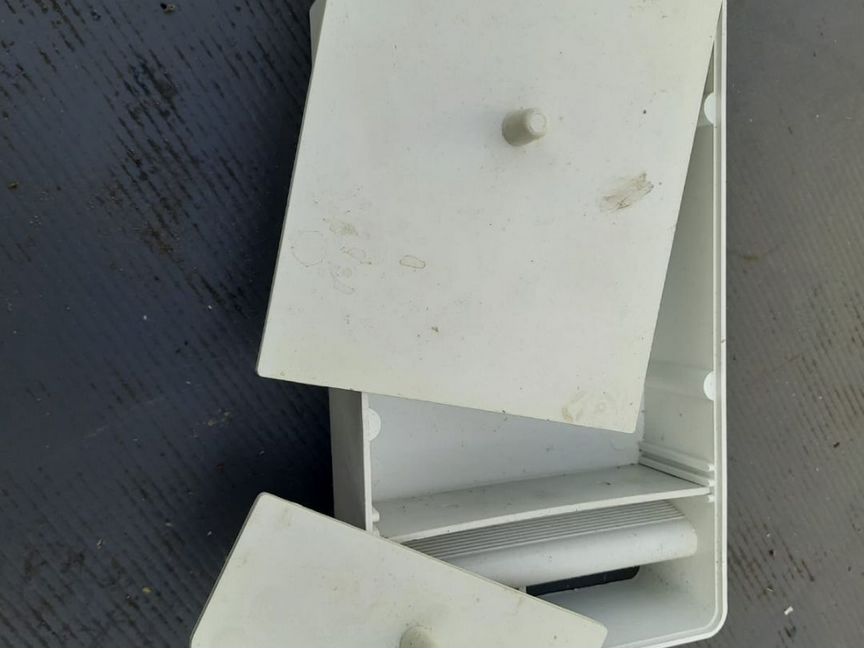 Кормушка для пчел