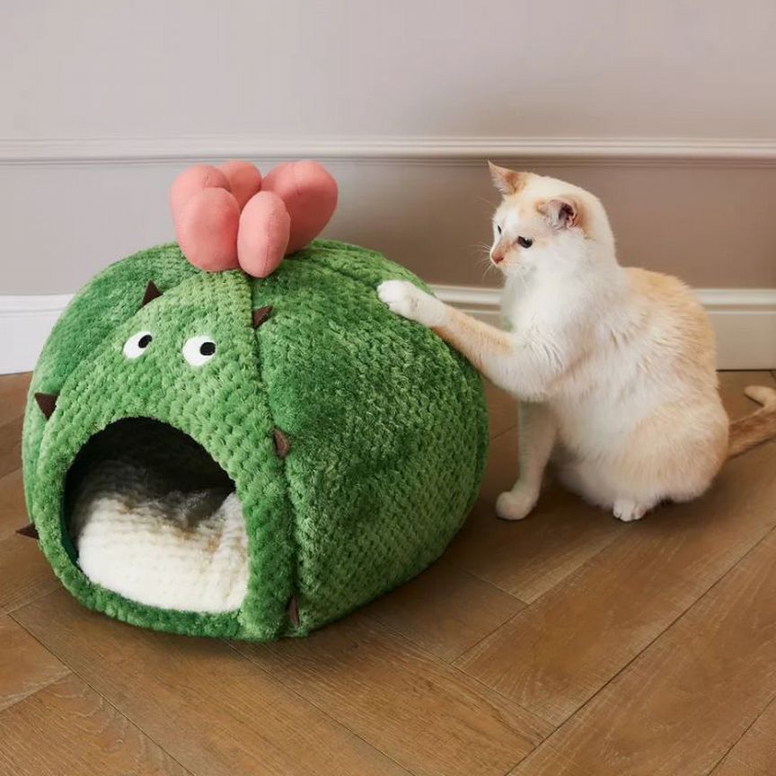 Лежанка для кошек