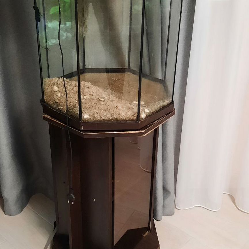 Аквариум с тумбой