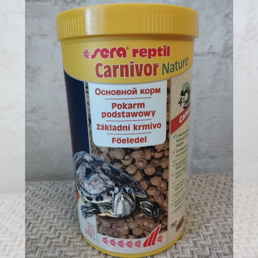 Корм Carnivor для водяных черепах