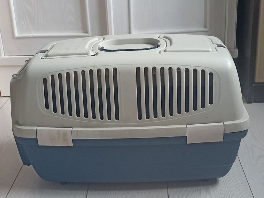 Переноска для кошек и собак