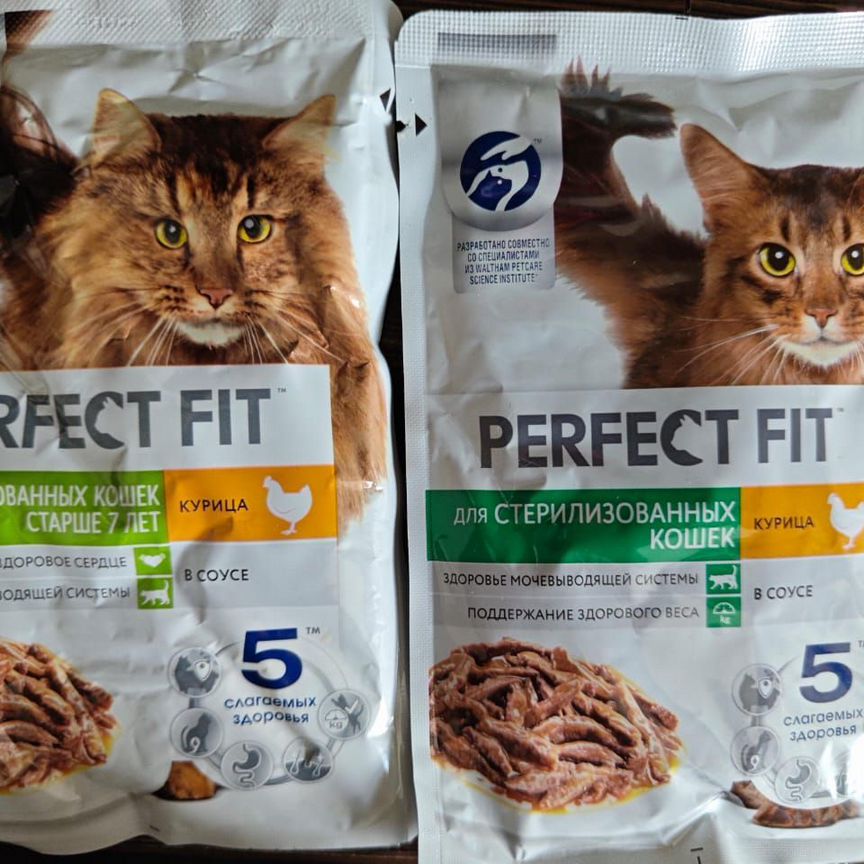 Корм разный + переноска+туалеты + дверца