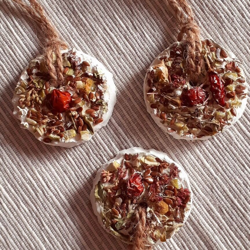 Игрушки погрызушки из глины для попугаев