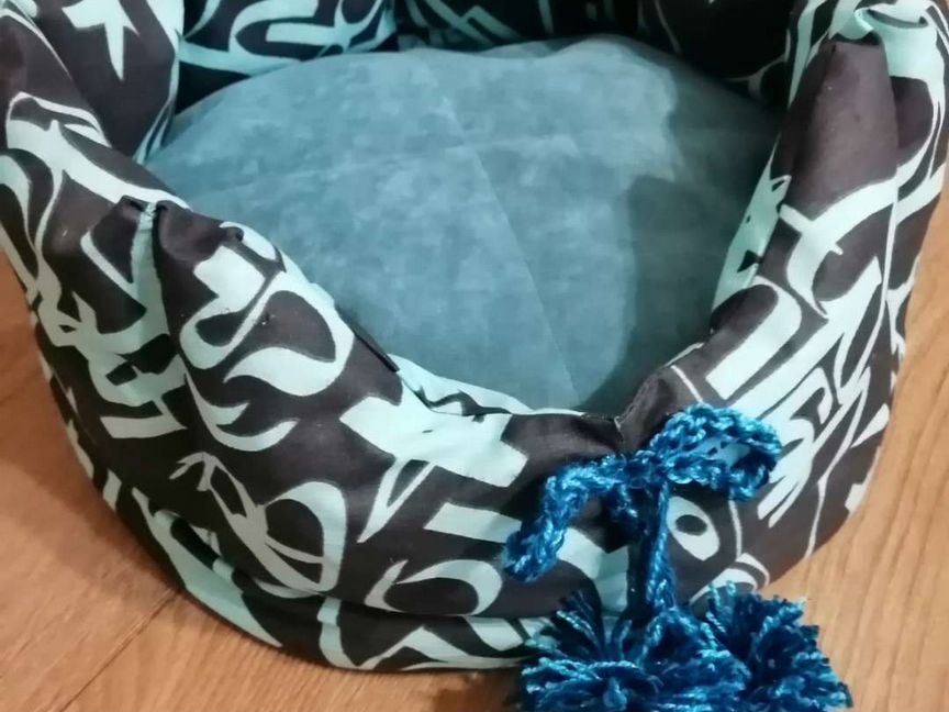 Лежанка для кошек и собак