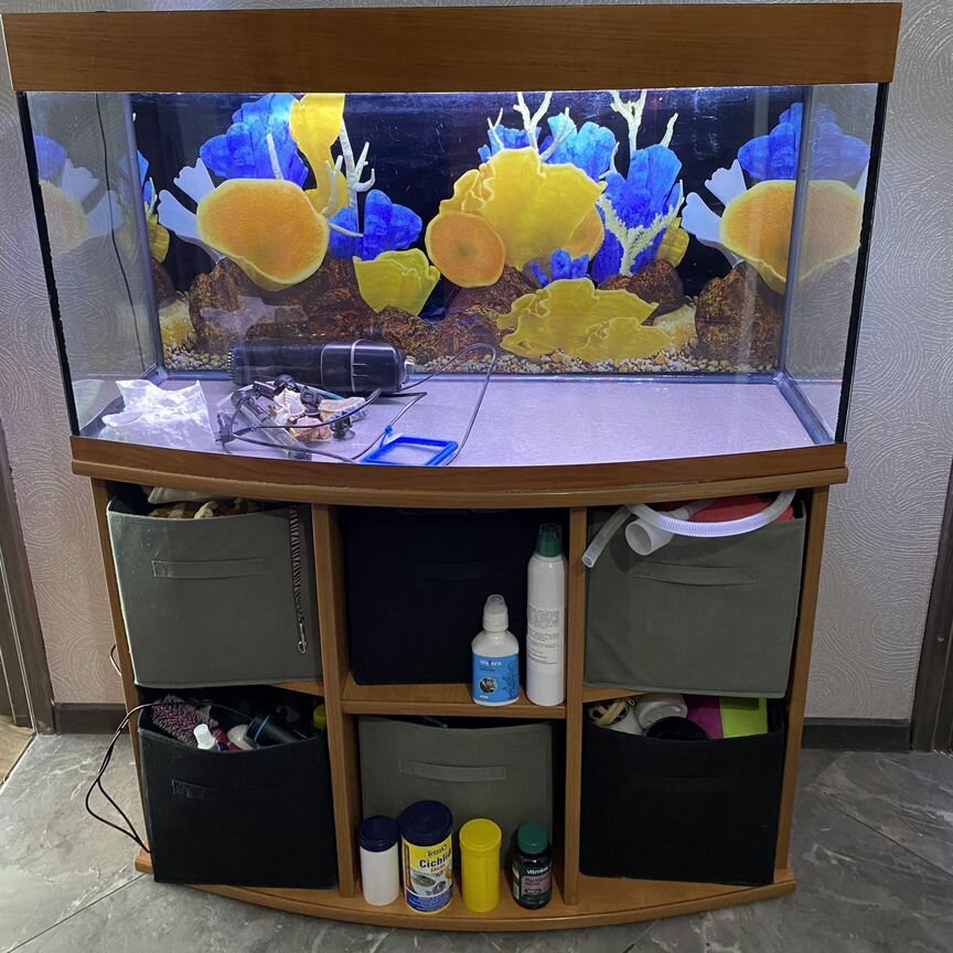 Аквариум с тумбой