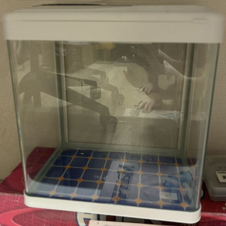 Аквариум 9 литров с насосом и светом