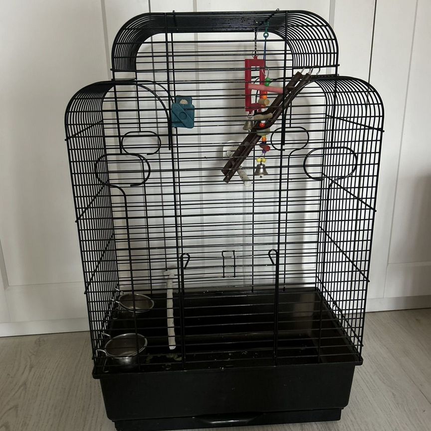Большая клетка для птиц