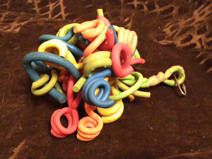 Игрушки для птиц: колечки, ванночка и мельница