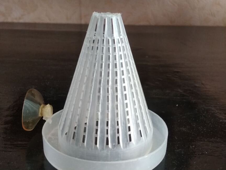 Кормушка для рыбок