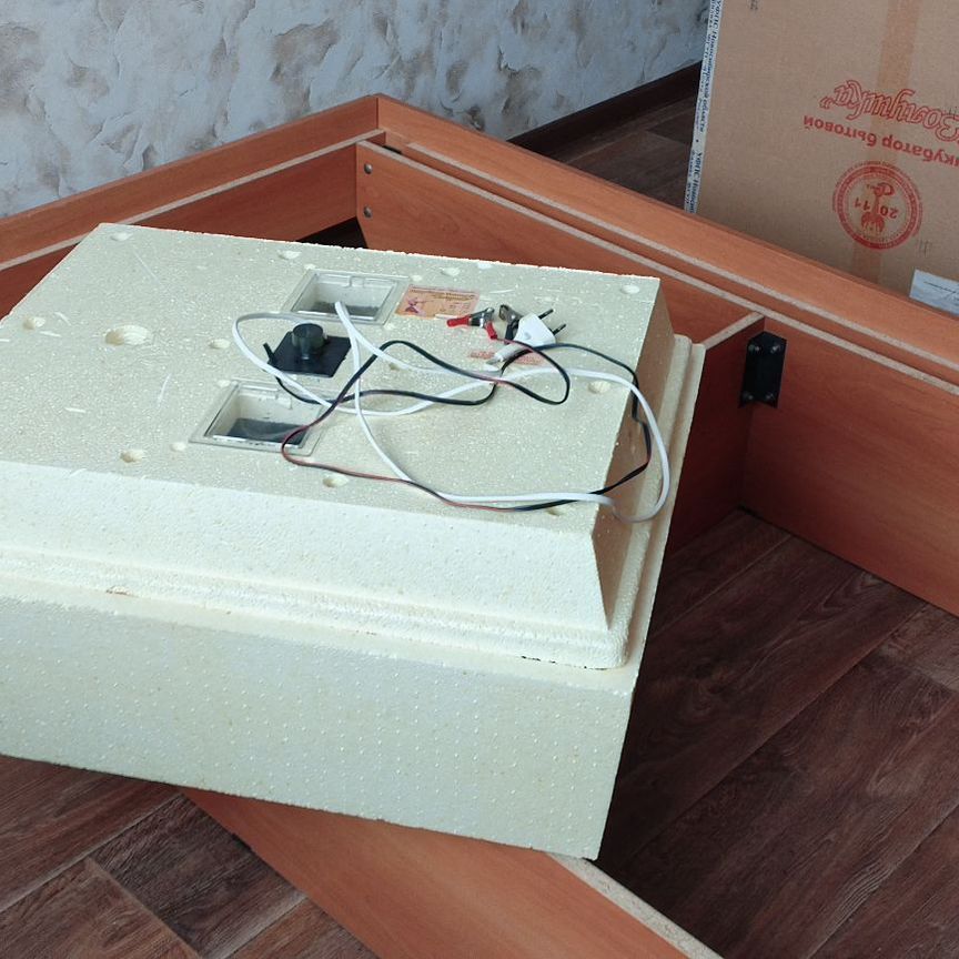 Инкубатор Золушка 70-220/12 авт. переворот