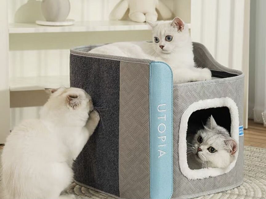 Кошачий домик с когтеточкой