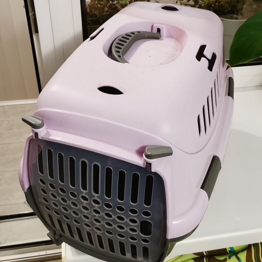 Переноска пластиковая абсолютно новая