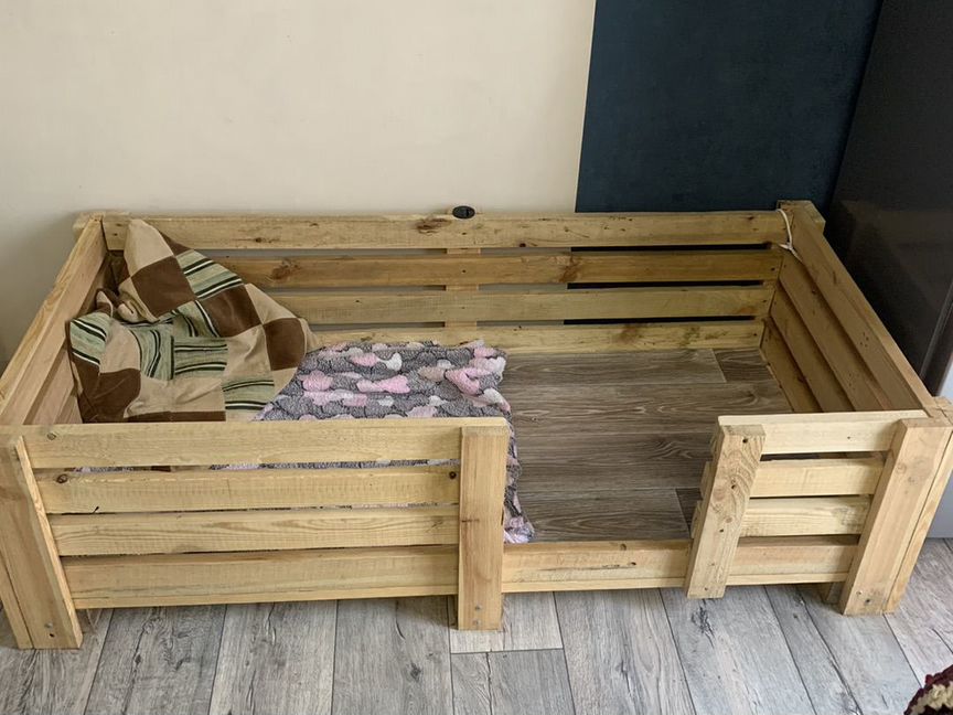 Загон, вольер для родов и щенков