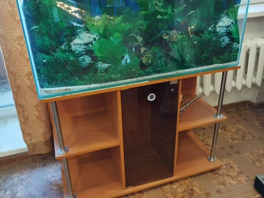 Продам Аквариум, ориентировочно 180-200 литров