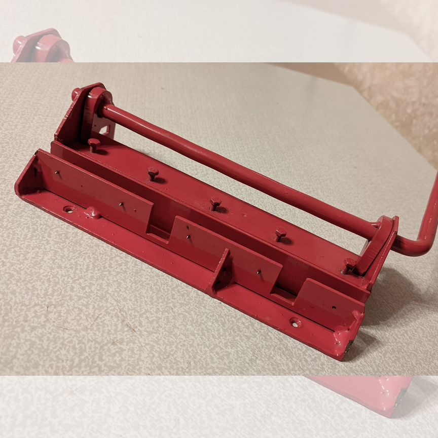 Дырокол для пчелиных рамок