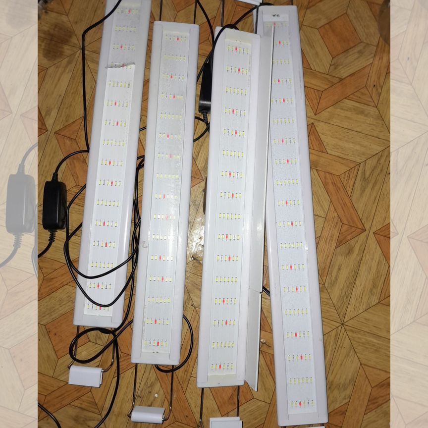 Продам светильники по 20 вт для аквариума