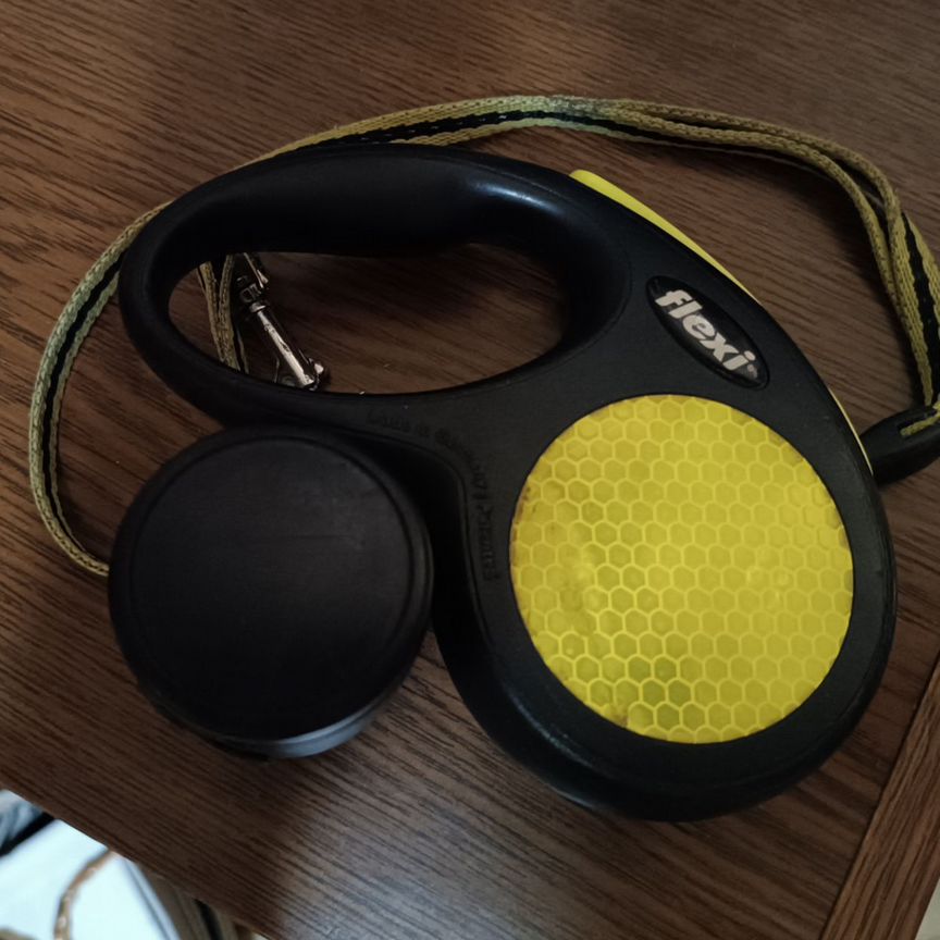 Поводок рулетка Flexi с контейнером