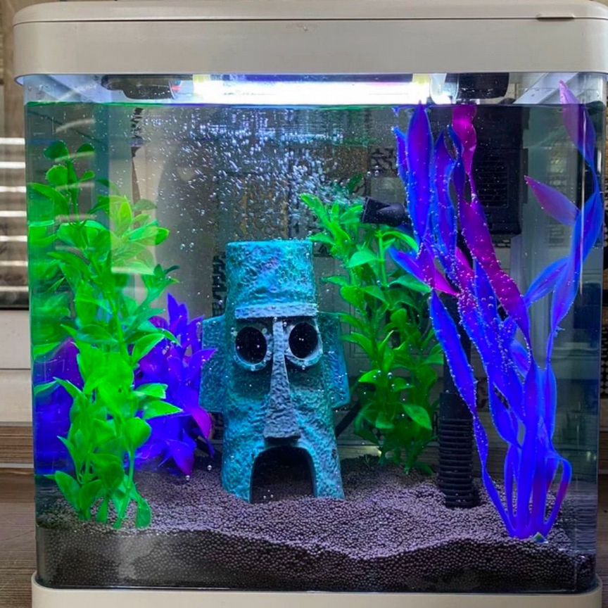 Аквариум с фильтром и подсветкой