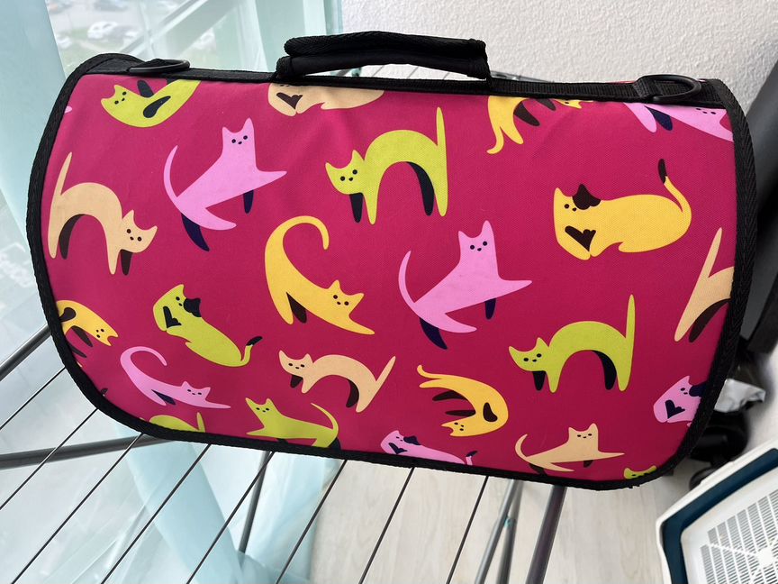 Переноска для кошек и мелких животных