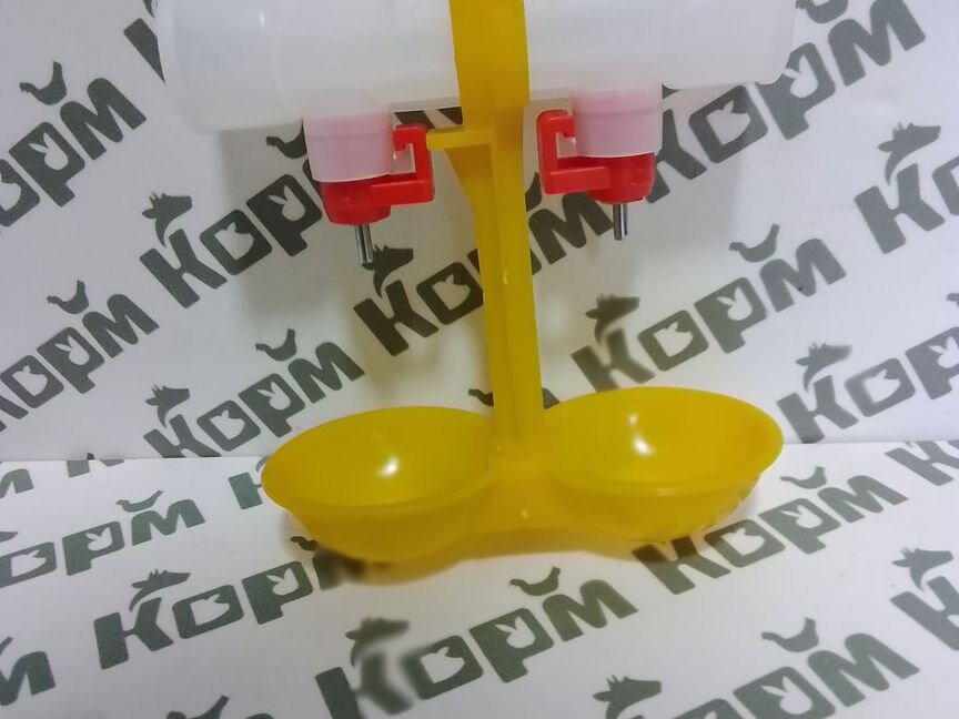 Поилка ниппельная с каплеуловителем