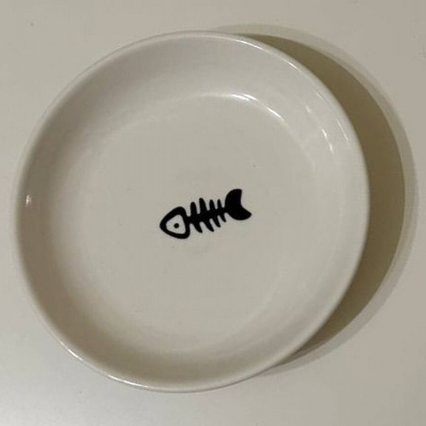 Керамическая миска для кошачьего корма белая