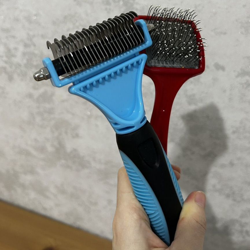 Щетки доч вычесывания шерсти животных