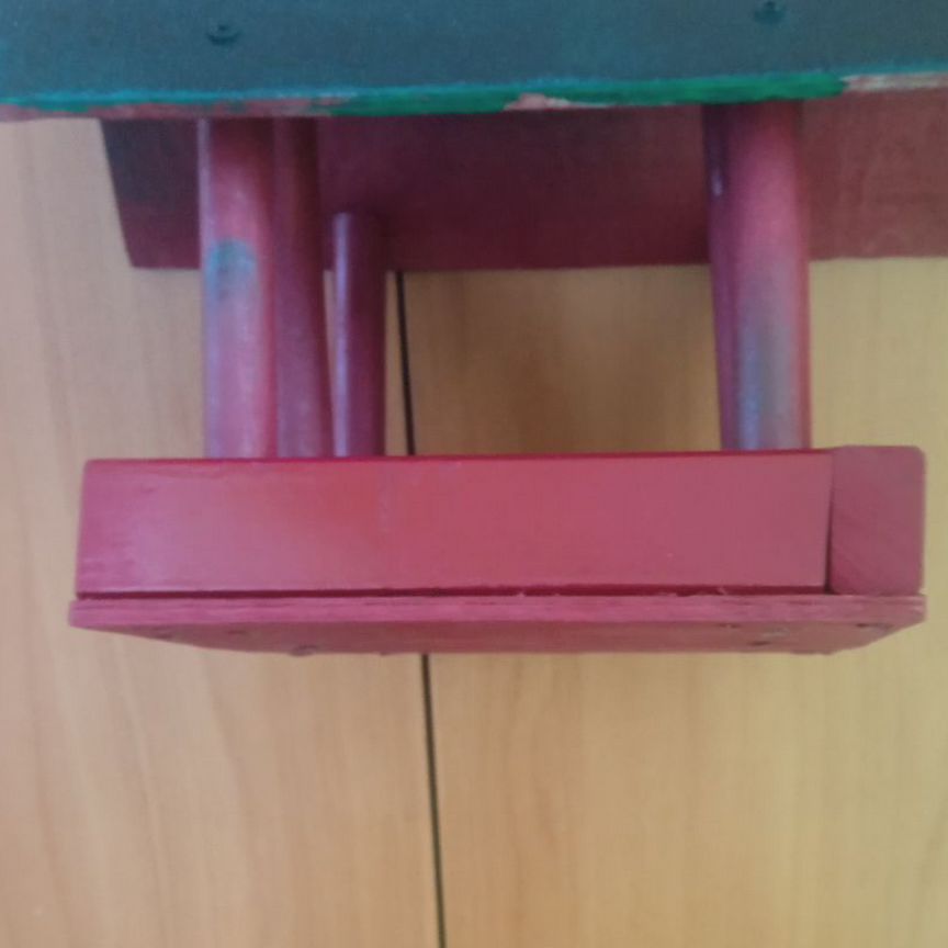 Кормушка для птиц новая